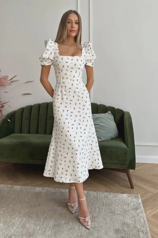 Robe été fleurie midi col carré